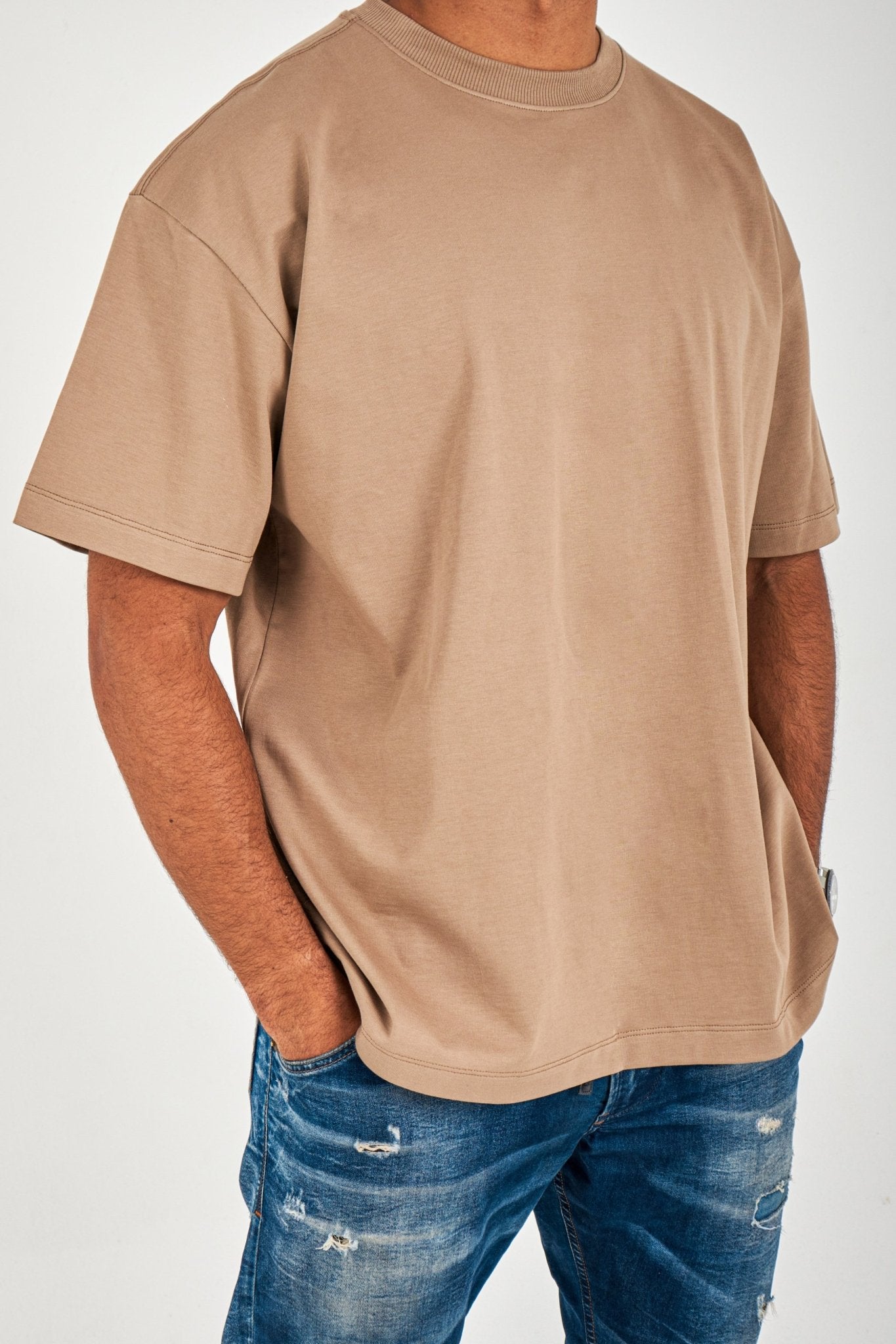 Oversized T-Shirt | Comfortable & Trendy Unisex Wear – The Basic Look